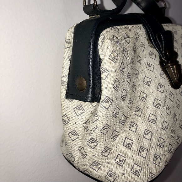 Pacific Connections | Bags | Vintage Korean Made Pacific Connections ...